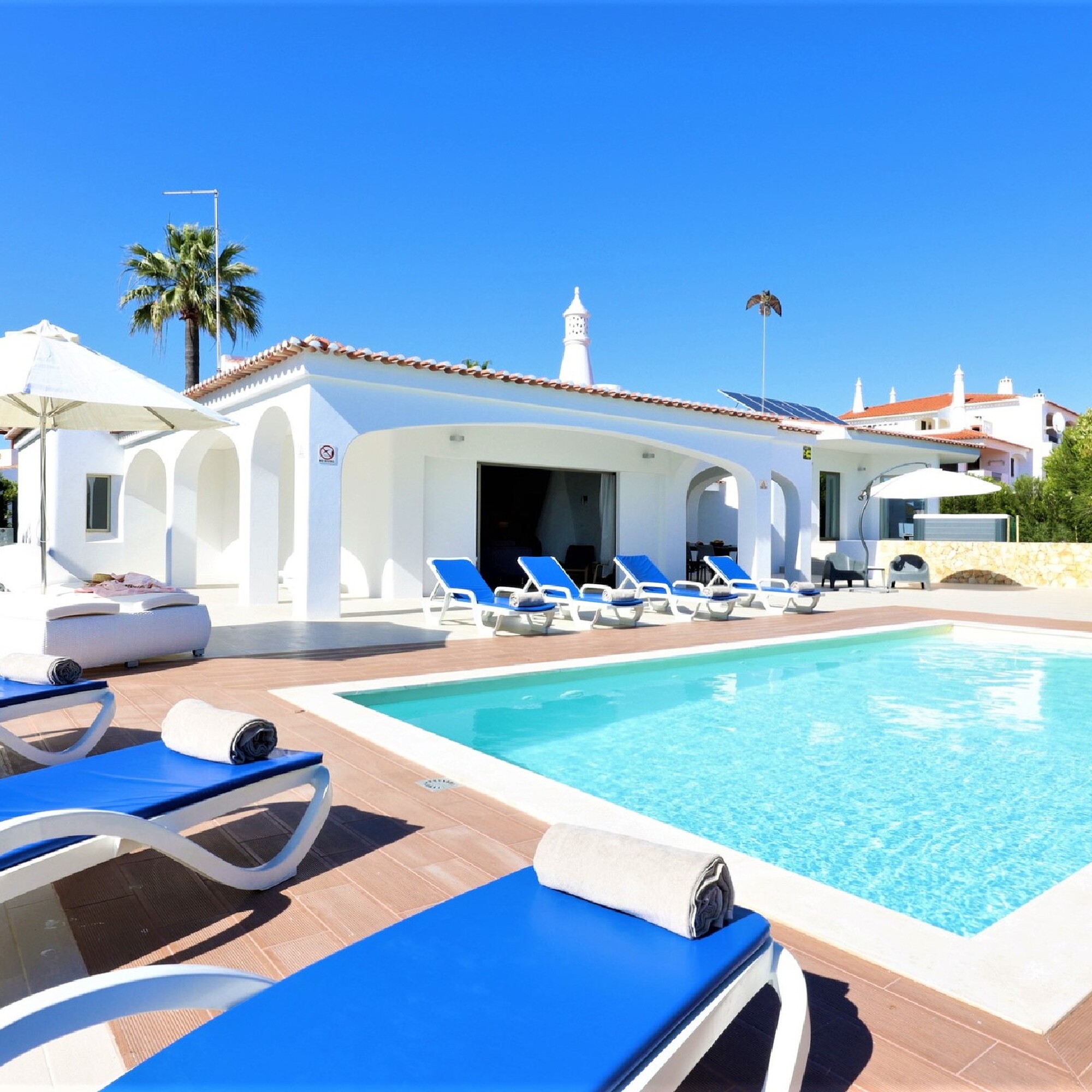 Villa Namora LUX_Jacuzzi_Piscina_WI-FI_AC - Villa - Vacation Rentals / Albufeira / Portugal